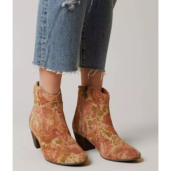 Sbicca | Shoes | Sbicca Petunia Womens Floral Suede Ankle Boot Size 7 ...